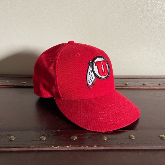 New Era | Accessories | New Era Utah Utes Fitted Hat Size 7558cm | Poshmark